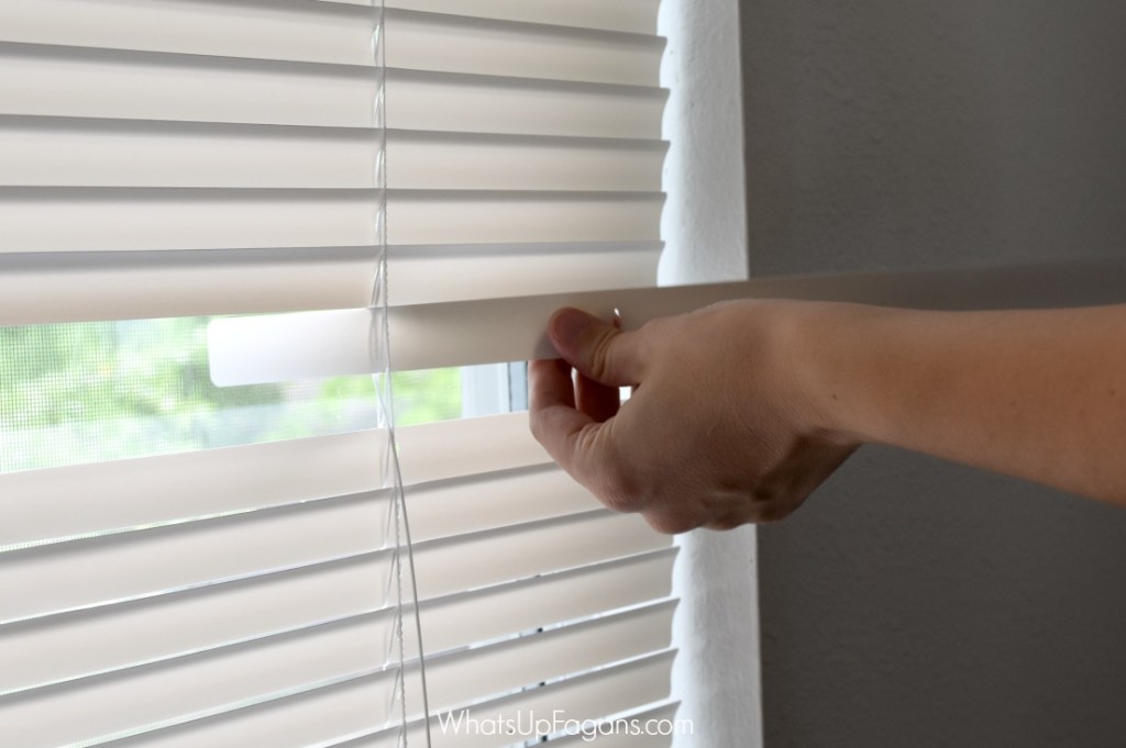 The Ridiculously Easy Way to Fix Broken Mini Blinds