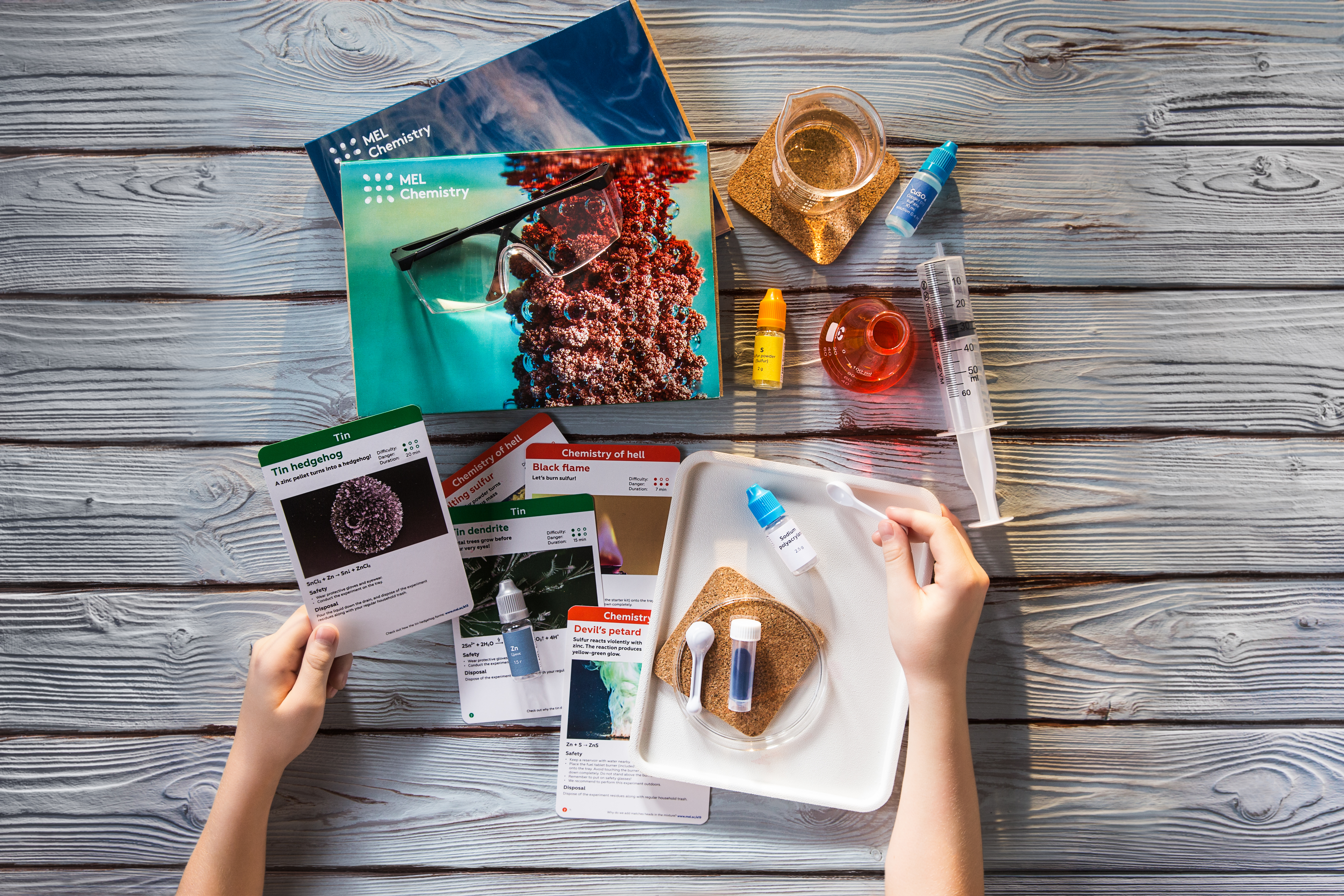 11 Homeschool-Approved Monthly Science Kits for Kids